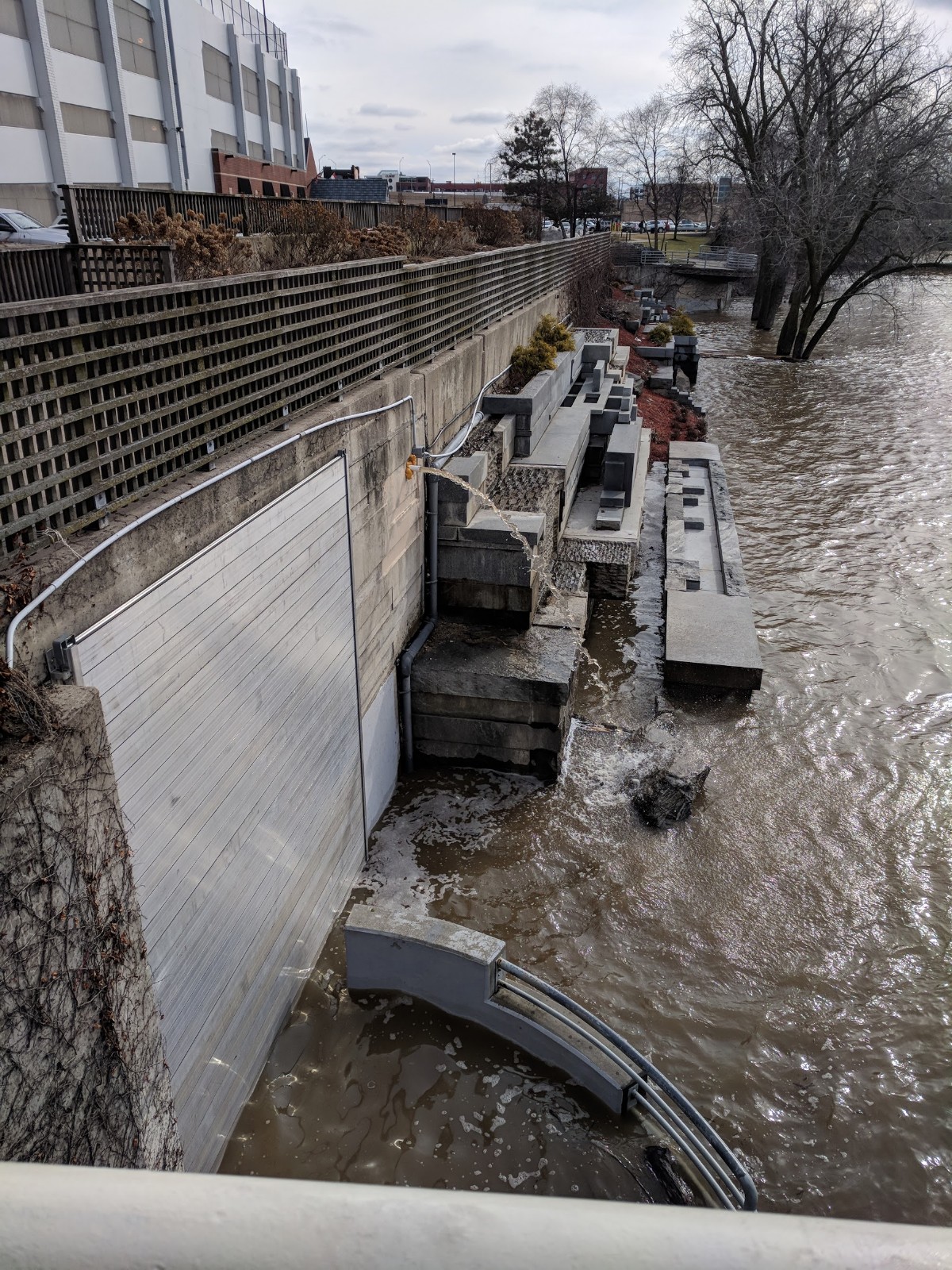 PS Flood Barriers™ Case Study: Eenhoorn/Plaza Towers | PS Flood Barriers®